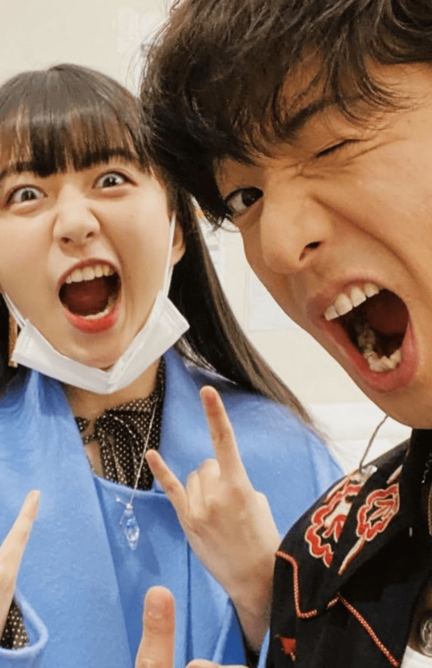 木村拓哉51歳の誕生日に娘のKoki,とCocomiがSNSに投稿した、キムタクと工藤静香とのラブラブツーショット写真に賛否「娘を利用して幸せアピですか」「家族仲よすぎてほっこり」（3ページ目 ...