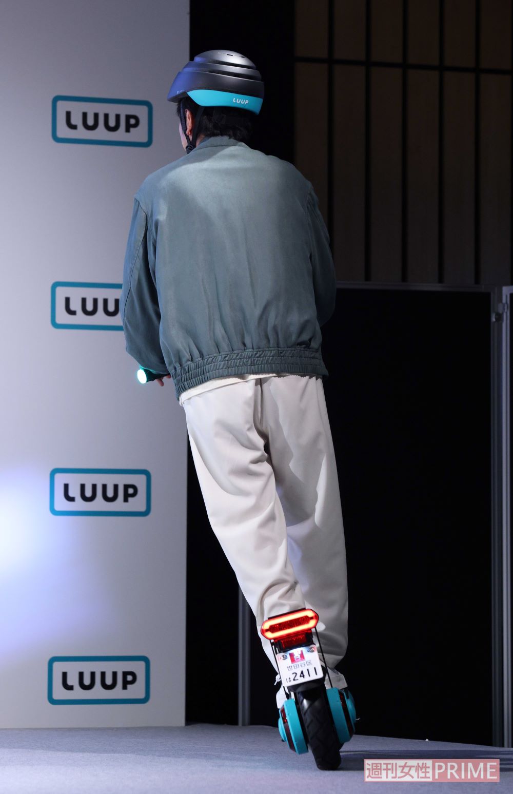 二宮和也「中学生みたい」『LUUP』電動キックボードを体験も“ダサすぎる”の声、低評価連発の背景に“41歳”の現実（2ページ目） | 週刊女性PRIME